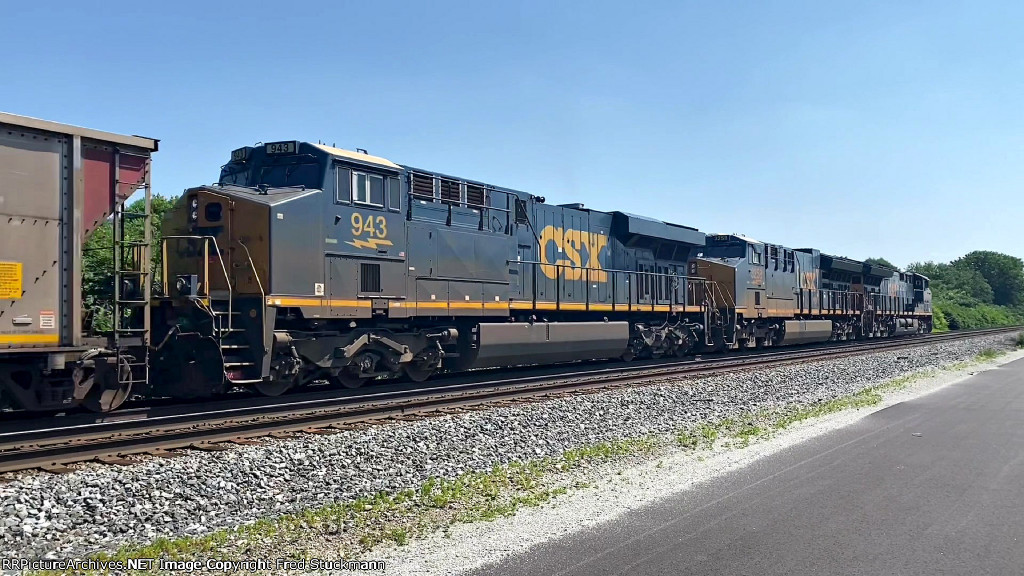 CSX 943